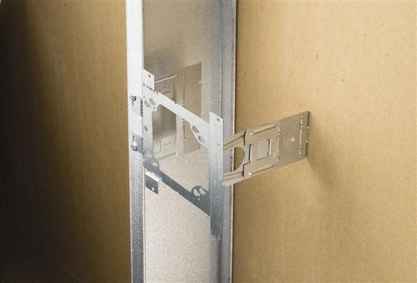 NVENT CADDY Box Bracket: Steel, Silver, Electrical Boxes or Plaster ...