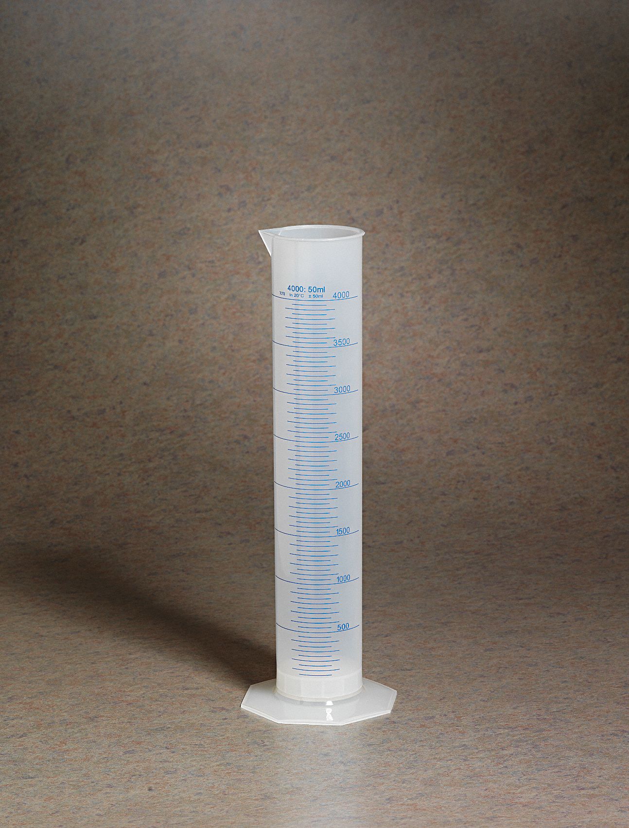 DYNALON Graduated Cylinder: 4,000 mL Labware Capacity - Metric, 50 mL ...