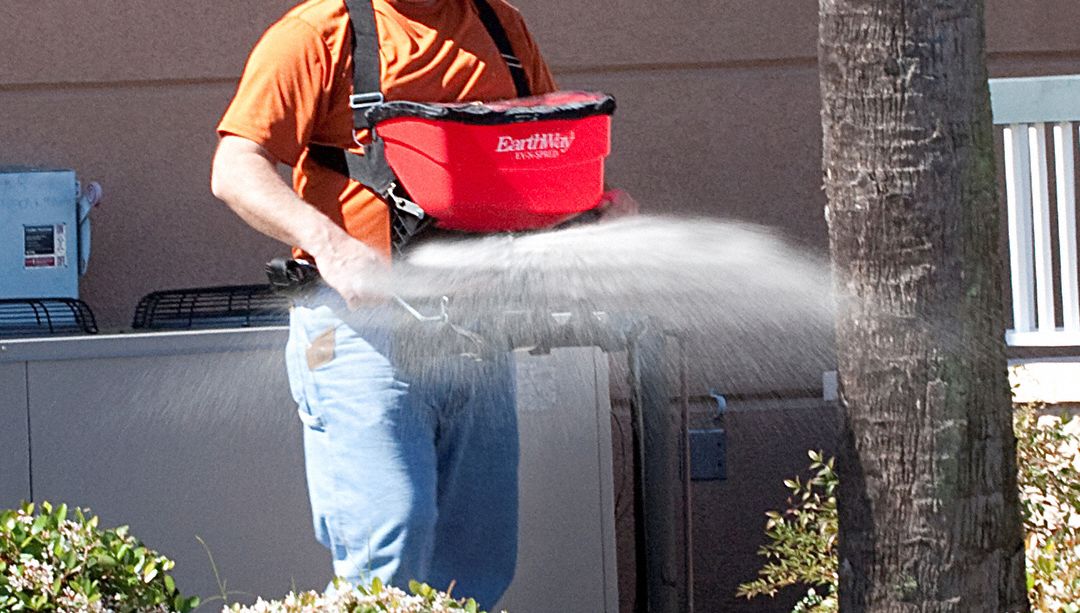 EARTHWAY Handheld Broadcast Spreader, 25 lb, 3 Hole - 9EZ12|3200 - Grainger