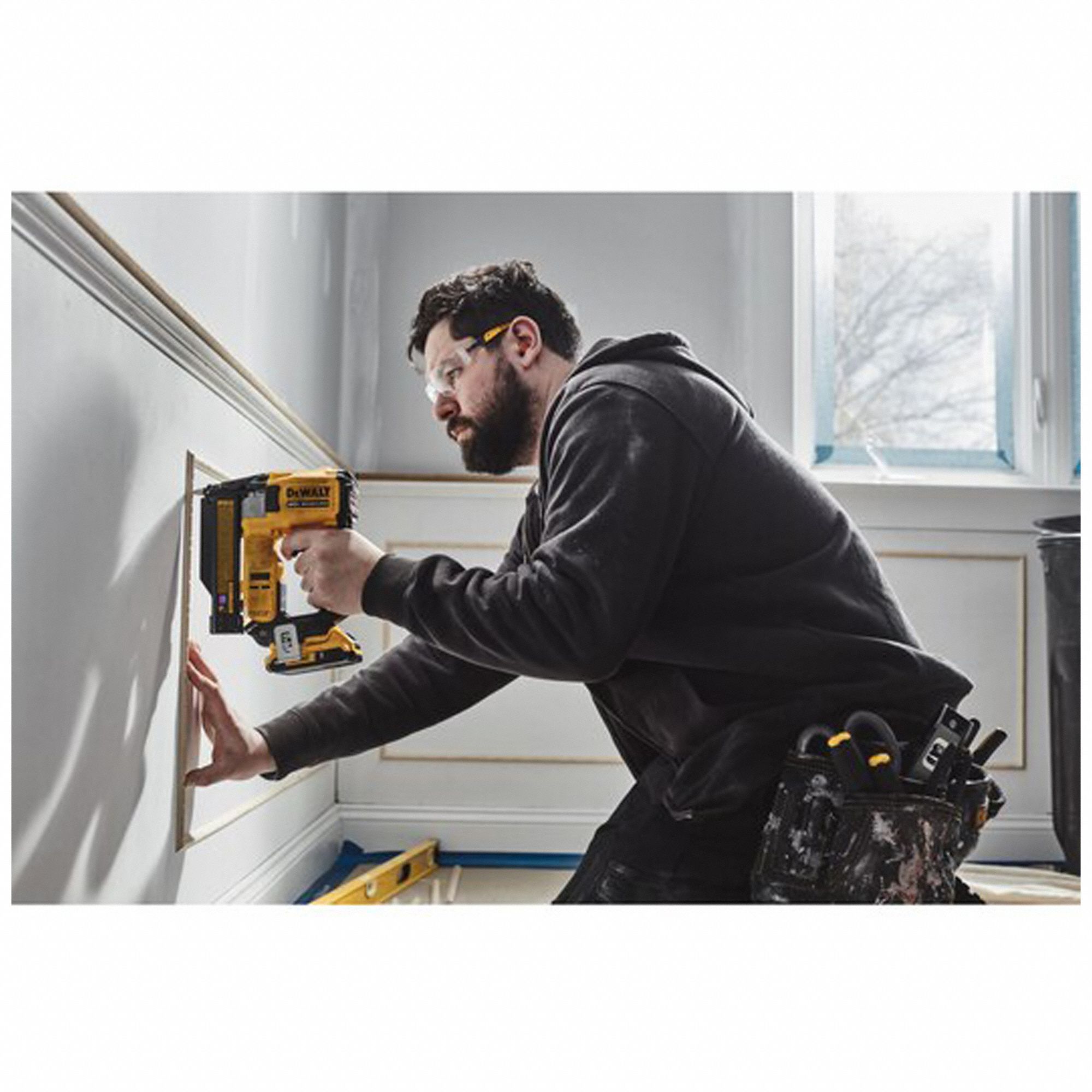 DEWALT Nail Gun Kit: Finish, Sequential, For 23 ga Nail Gauge, For 5/8 ...