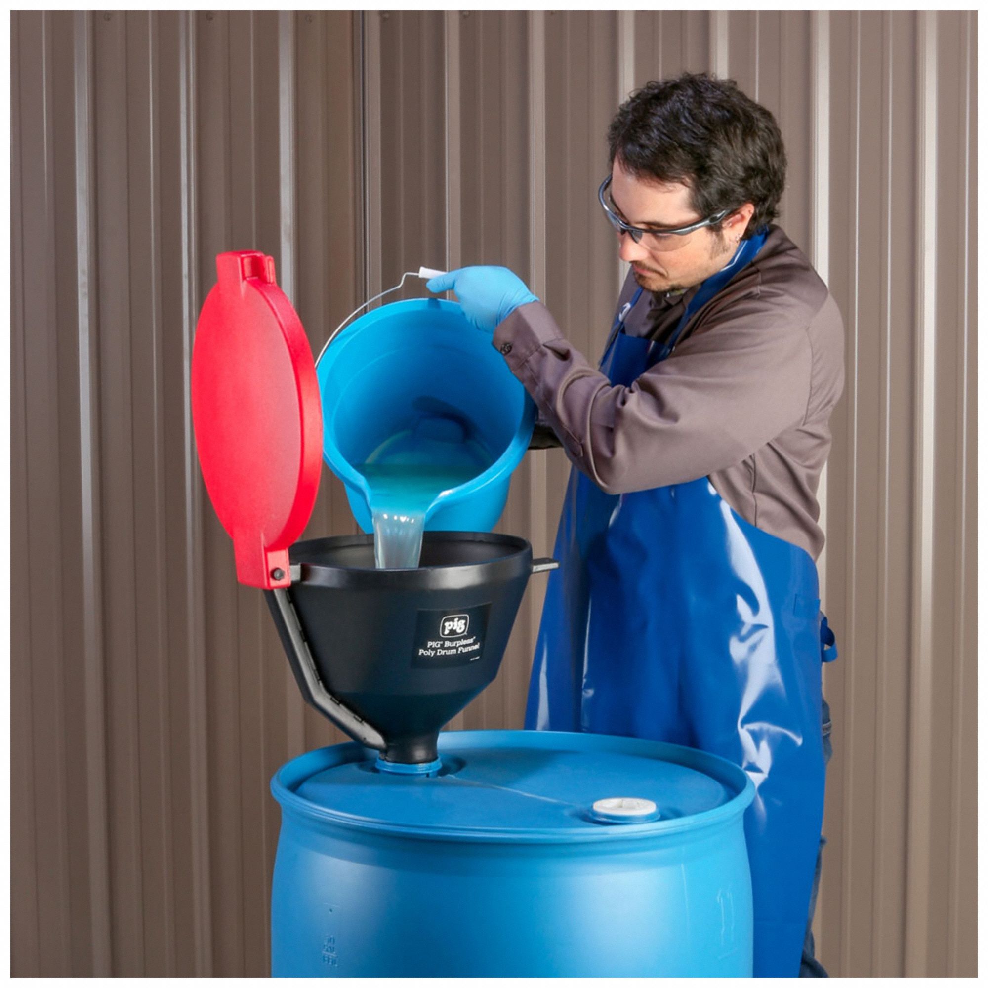 PIG Drum Funnel: Lockable, Black / Red, No Flame Arrester, 9 in x 13 7/ ...