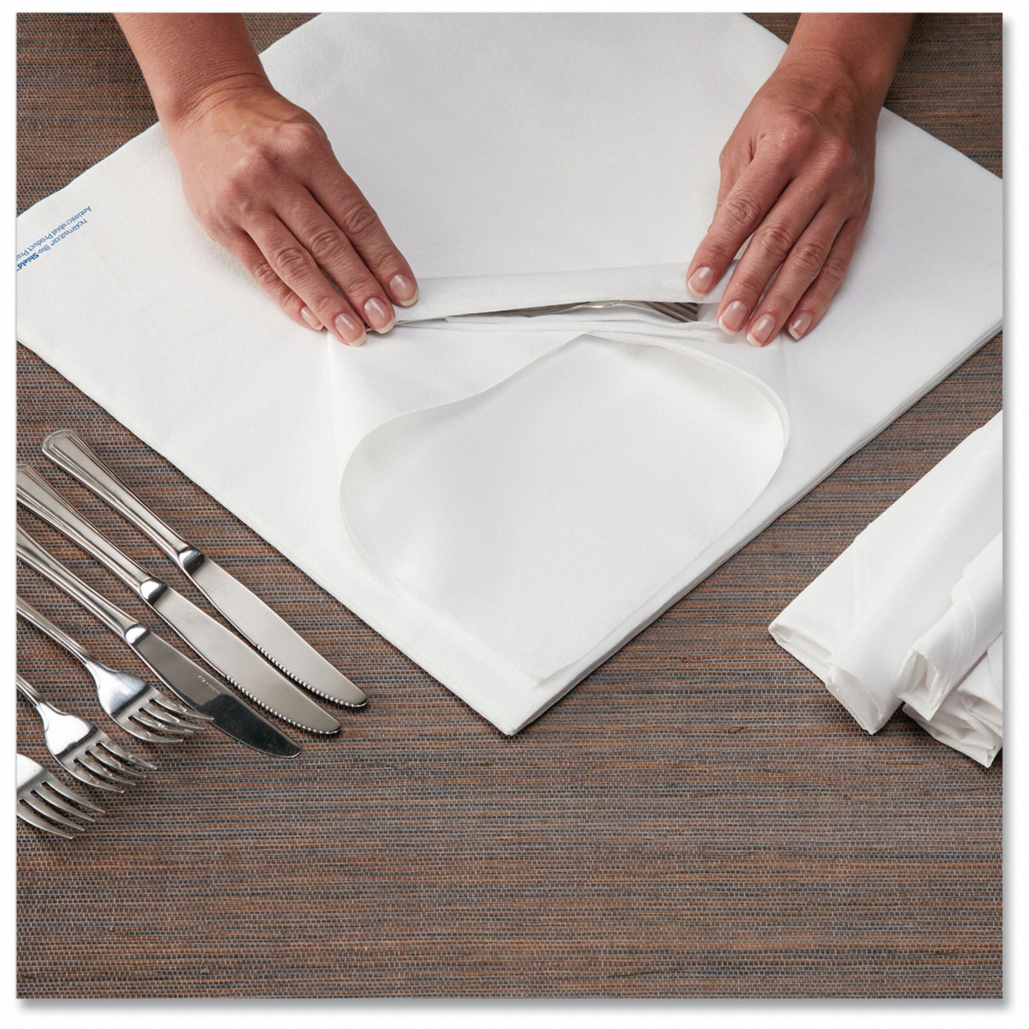 1 Ply, 7 3/4 in x 7 3/4 in, Disposable Dinner Napkin - 799LZ0|253263 ...