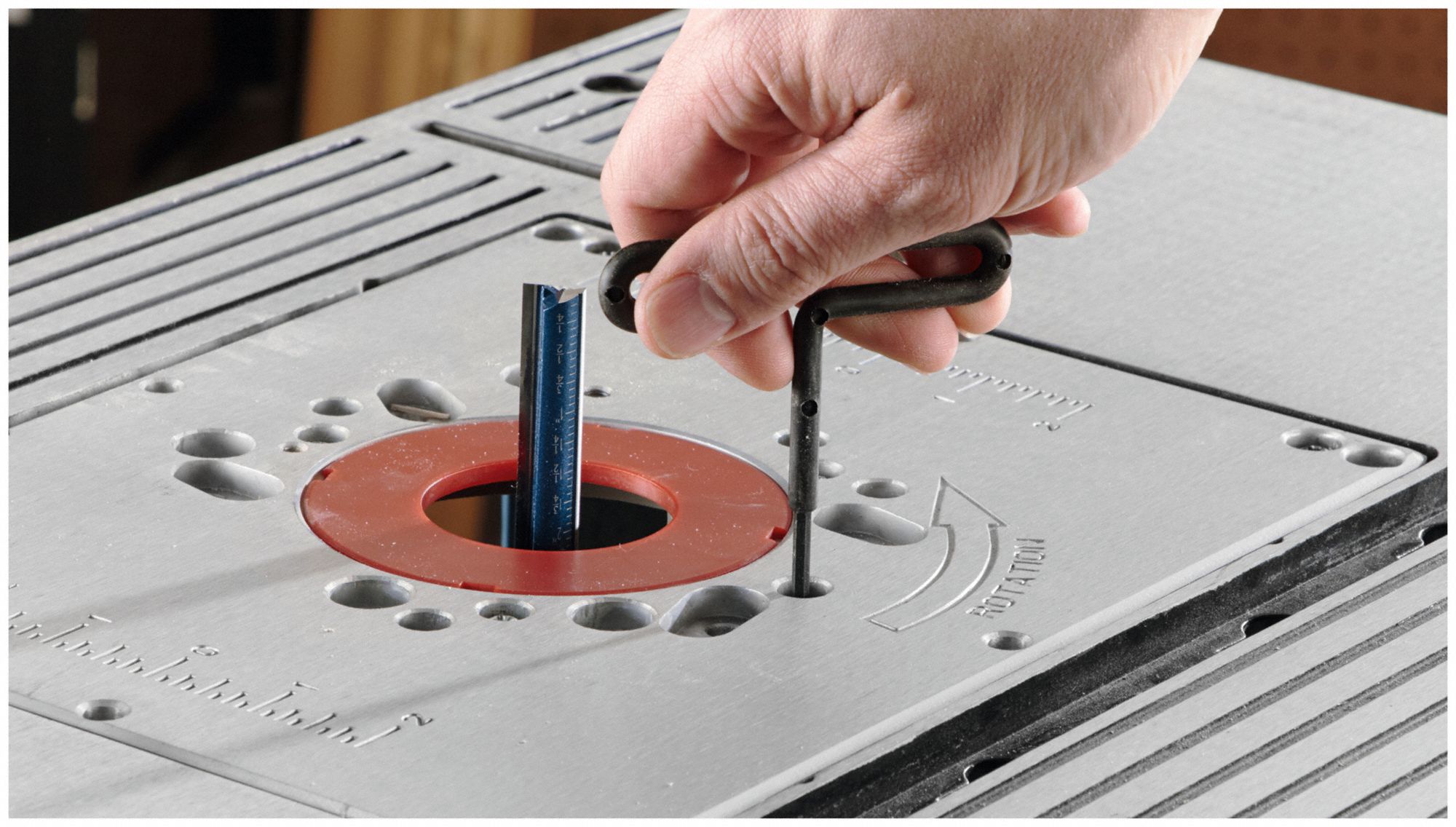 BOSCH Benchtop Router Table: 18 in Table Working Lg, 27 in Table ...